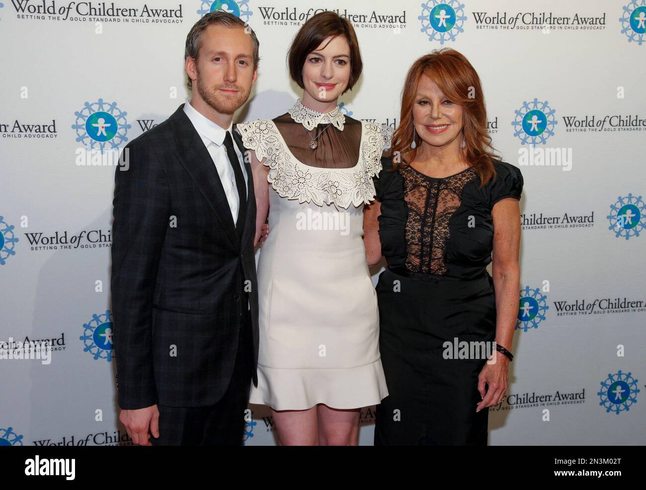 Adam Shulman, from left, Anne Hathaway and Marlo Thomas attend the 2014 ...