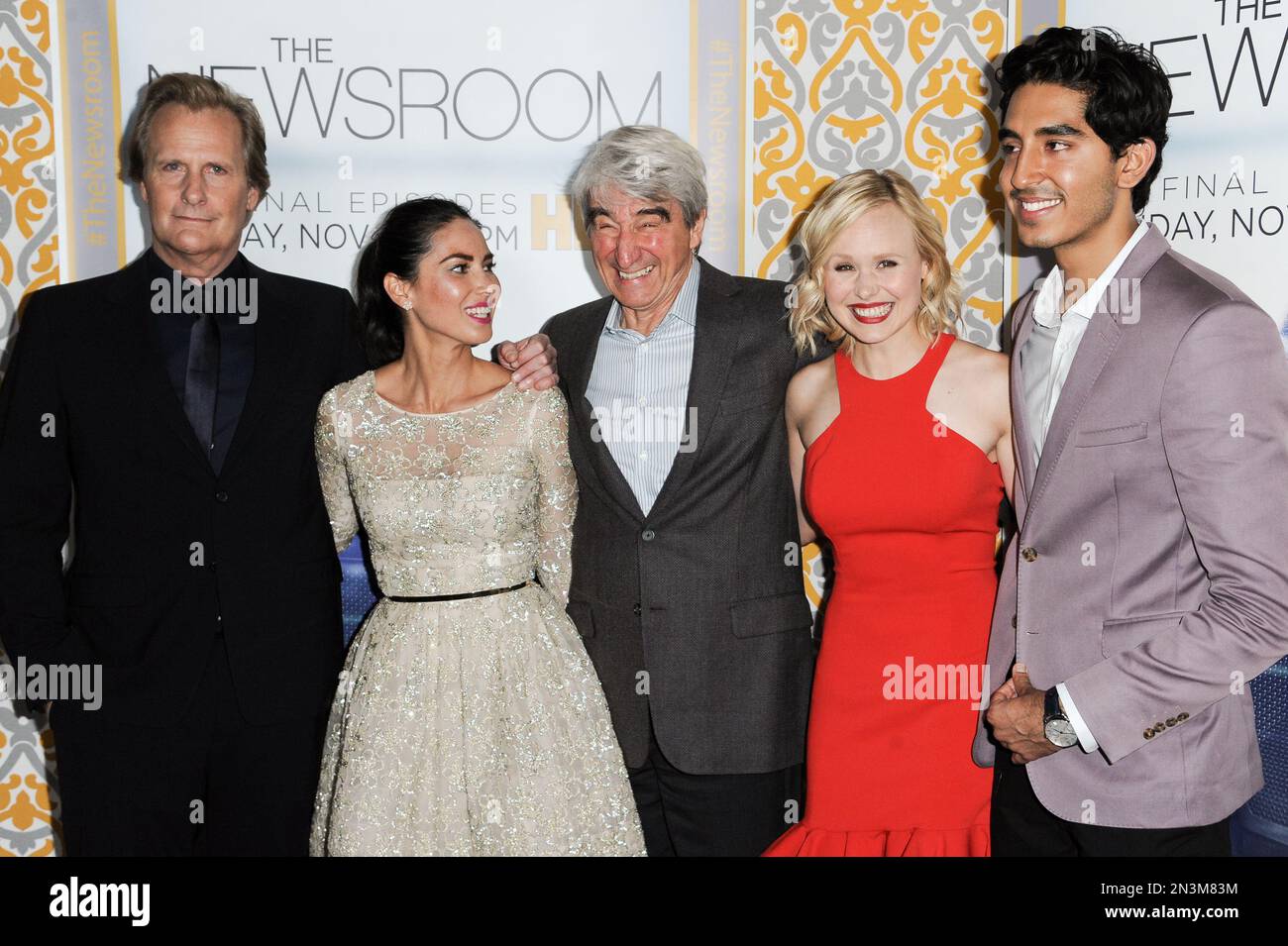 From left, Jeff Daniels, Olivia Munn, Sam Waterston, Alison Pill, and ...