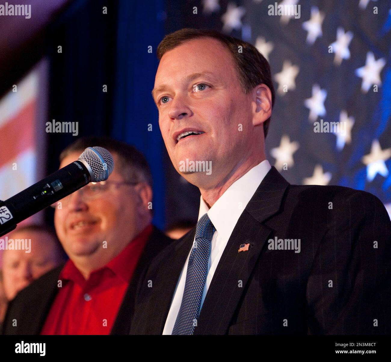 Republican Governor candidate Jeff Johnson concedes to Democratic ...