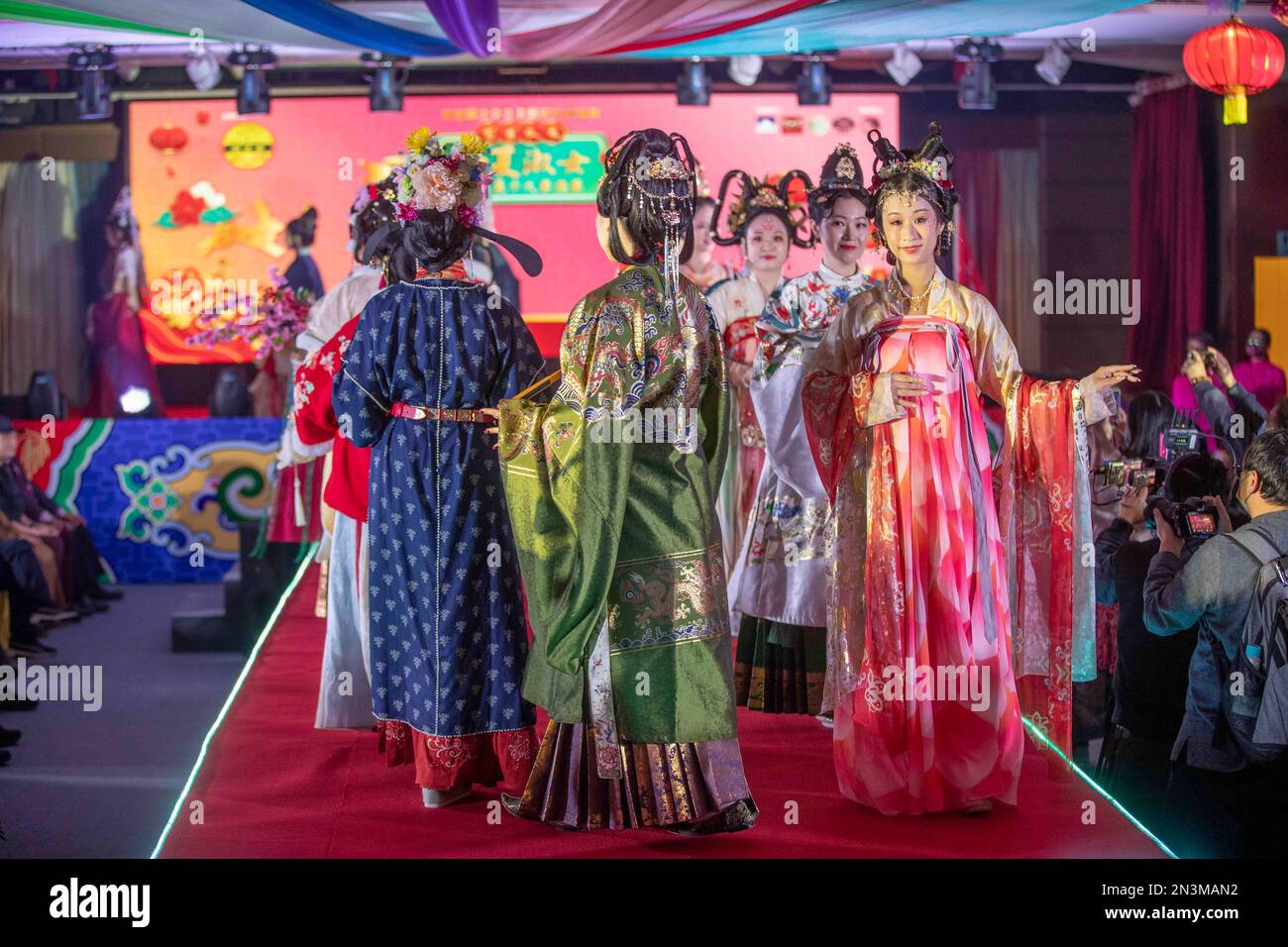A Hanfu competition was held in Wong Tai Sin Temple on Lantern Festival ...