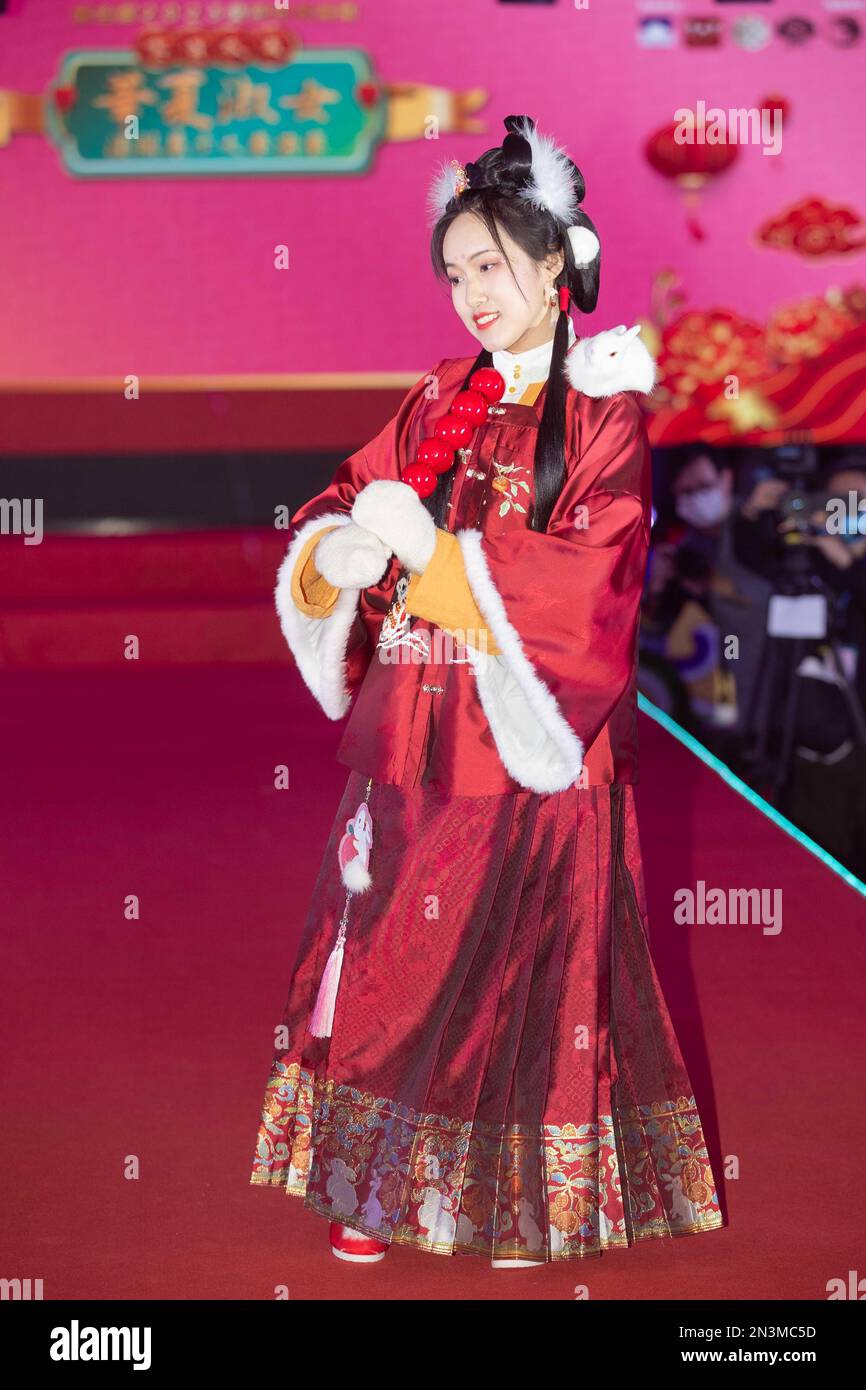 A Hanfu competition was held in Wong Tai Sin Temple on Lantern Festival ...