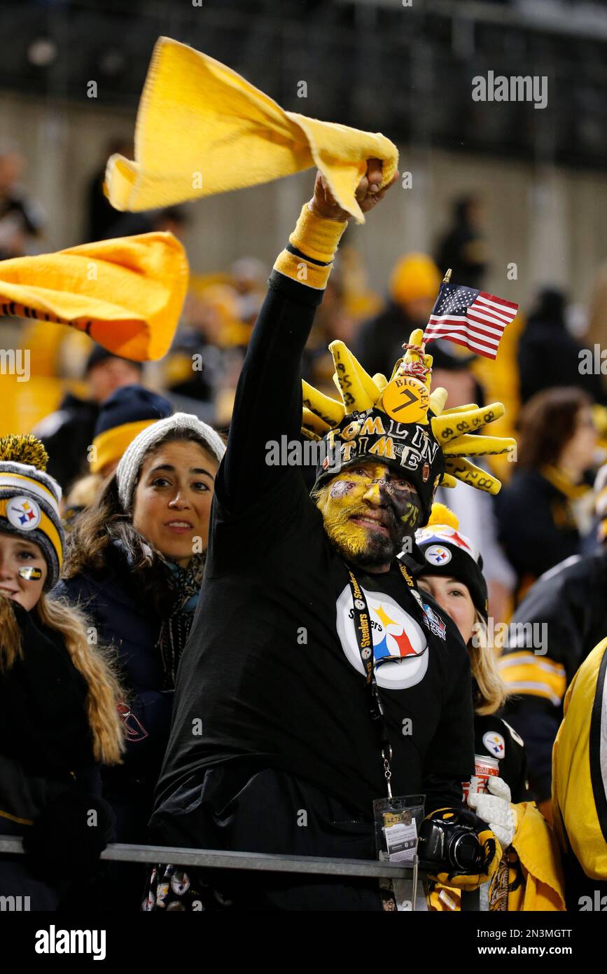 Pittsburgh Steelers fan Don Galla of Hagerstown, Md, watches pre-game ...