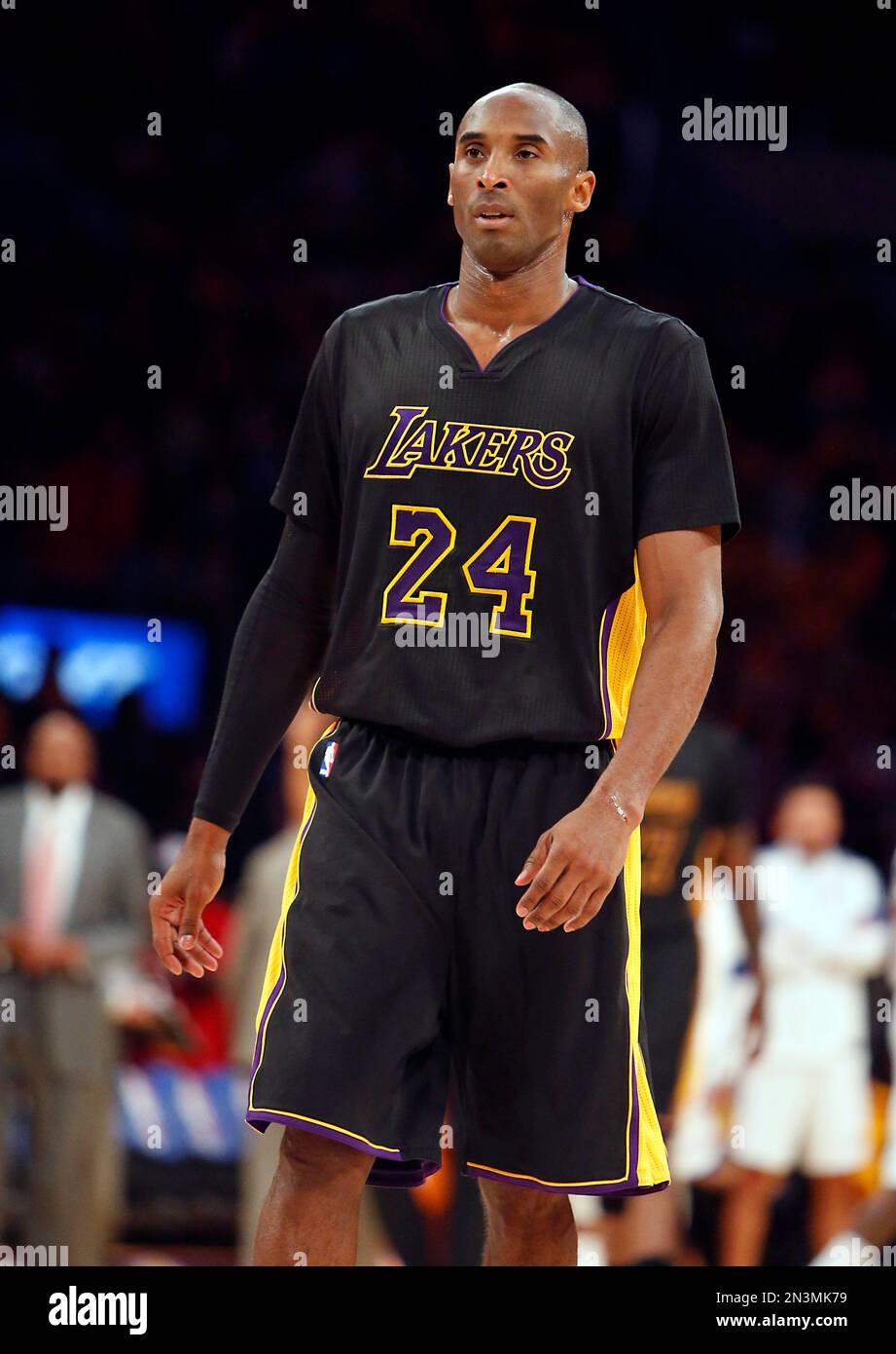 Los Angeles Lakers guard Kobe Bryant in an NBA basketball game against ...