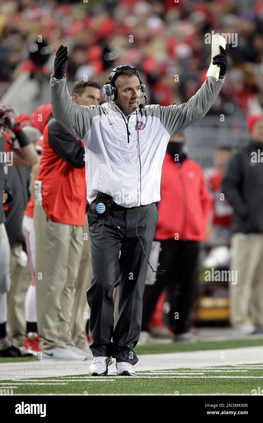 Ohio State head coach Urban Meyer on the sidelines against Illinois ...