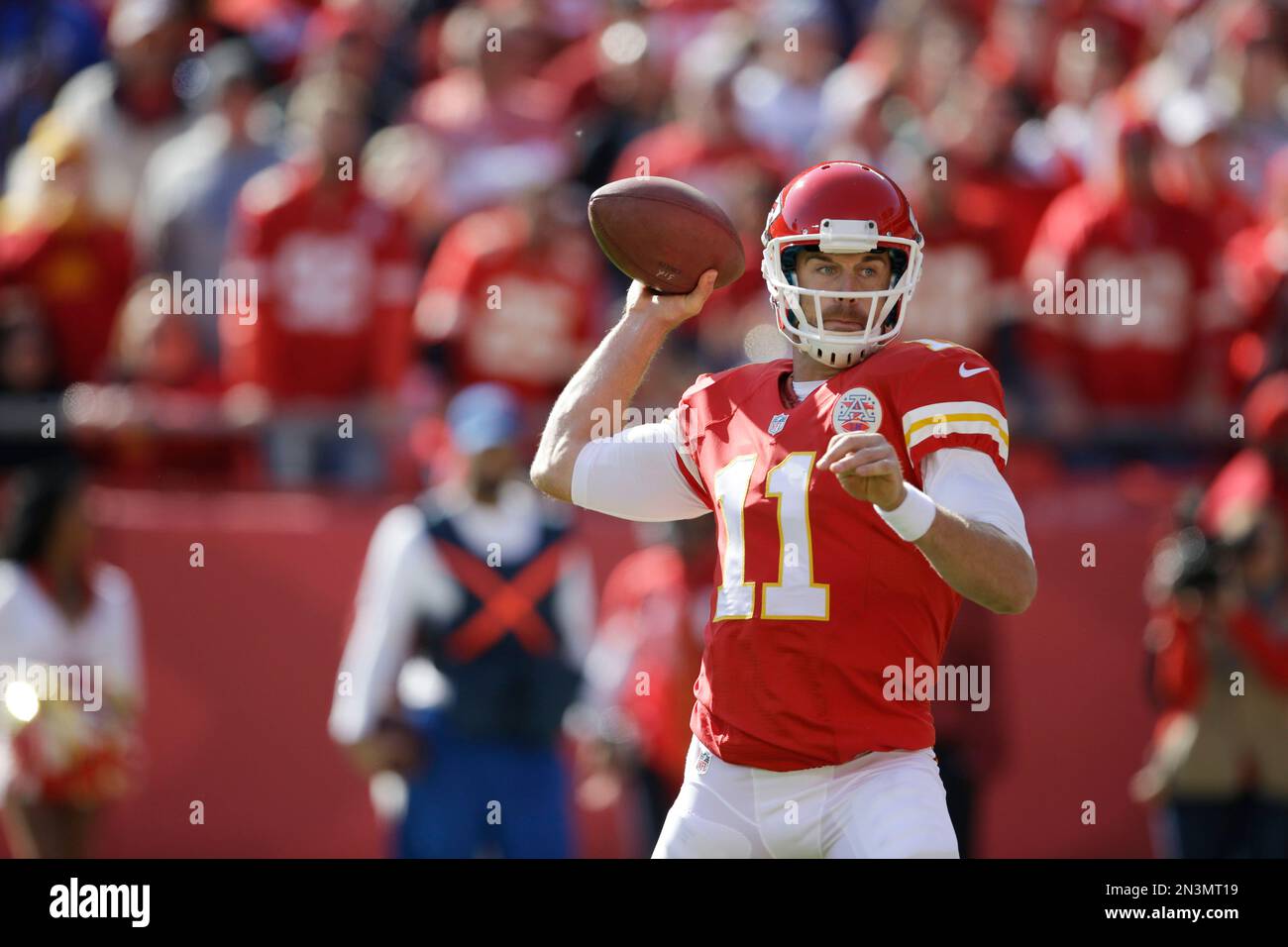 Kansas City Chiefs quarterback Alex Smith (11) throws in the first half ...