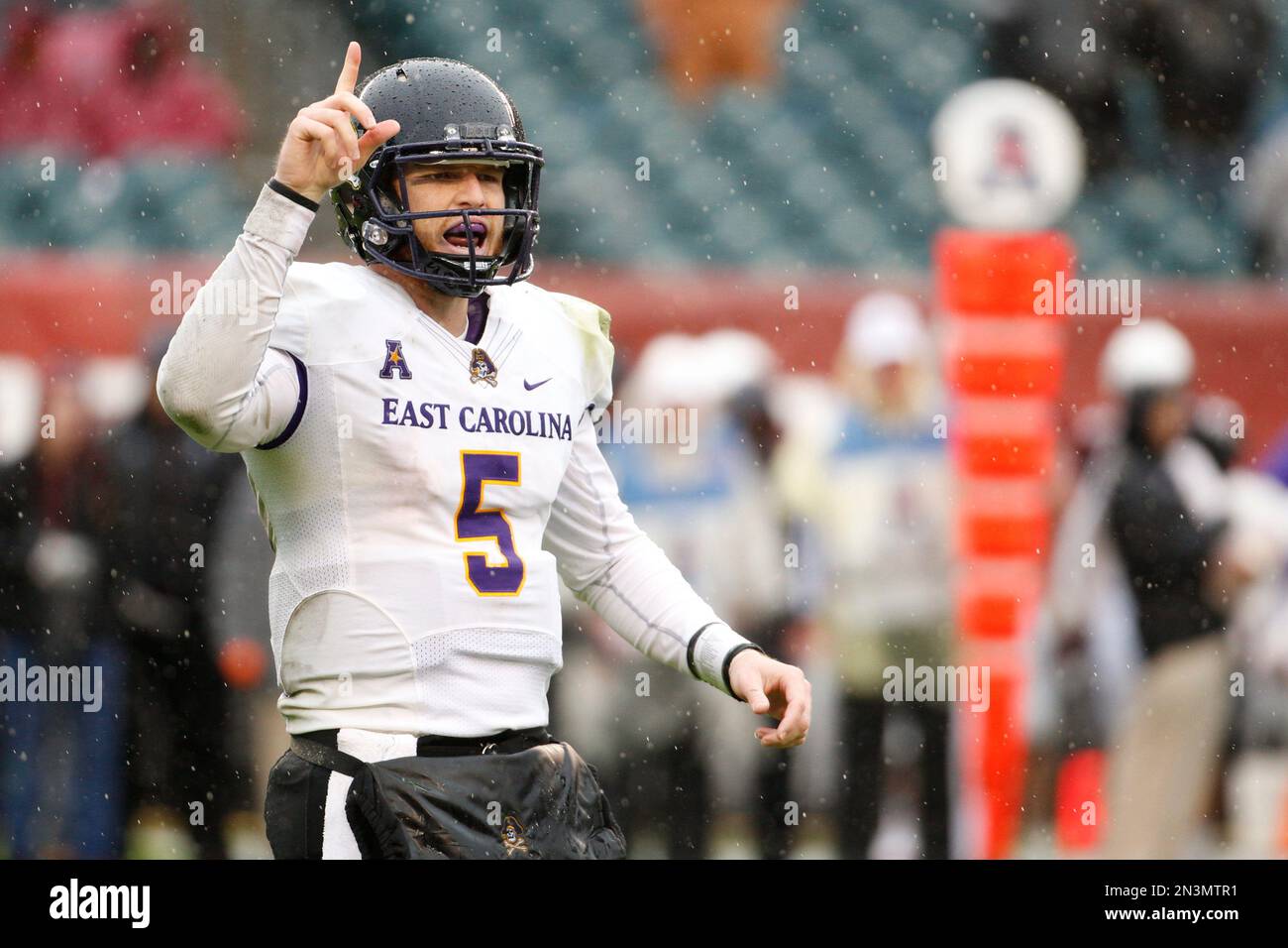 East Carolina quarterback Shane Carden reacts during the first half an ...
