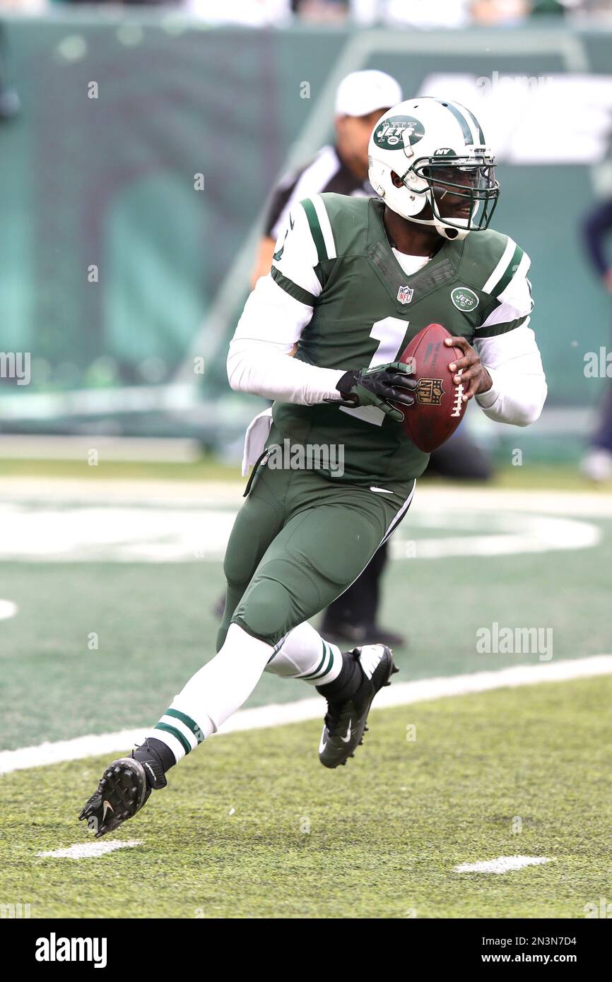 New York Jets quarterback Michael Vick #1 in Action in the third ...