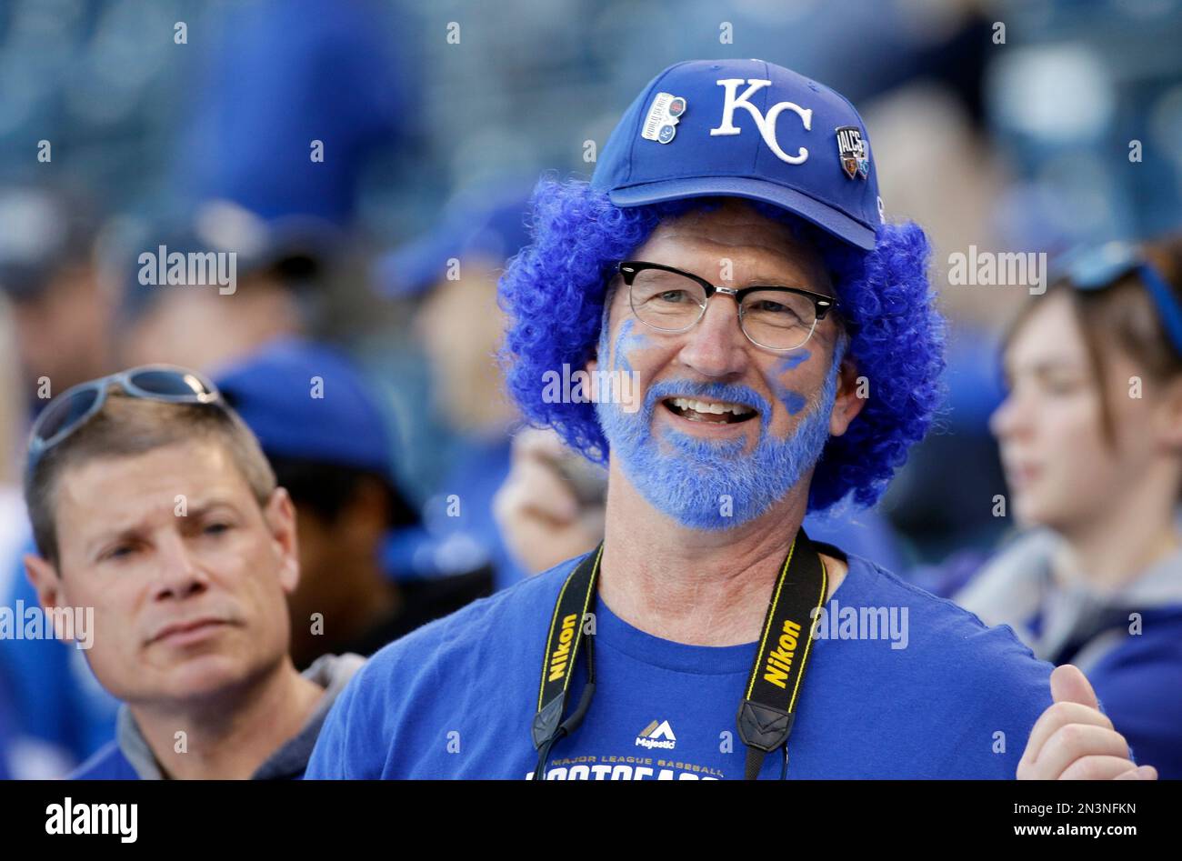 Kansas City Royals fans get ready for the start of Game 7 of baseball's ...