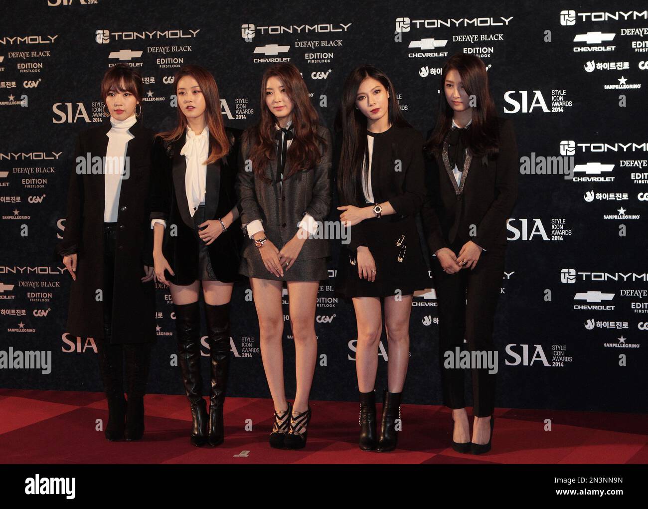 South Korean K-Pop girl group "4minute" pose at the 2014 Style Icon ...