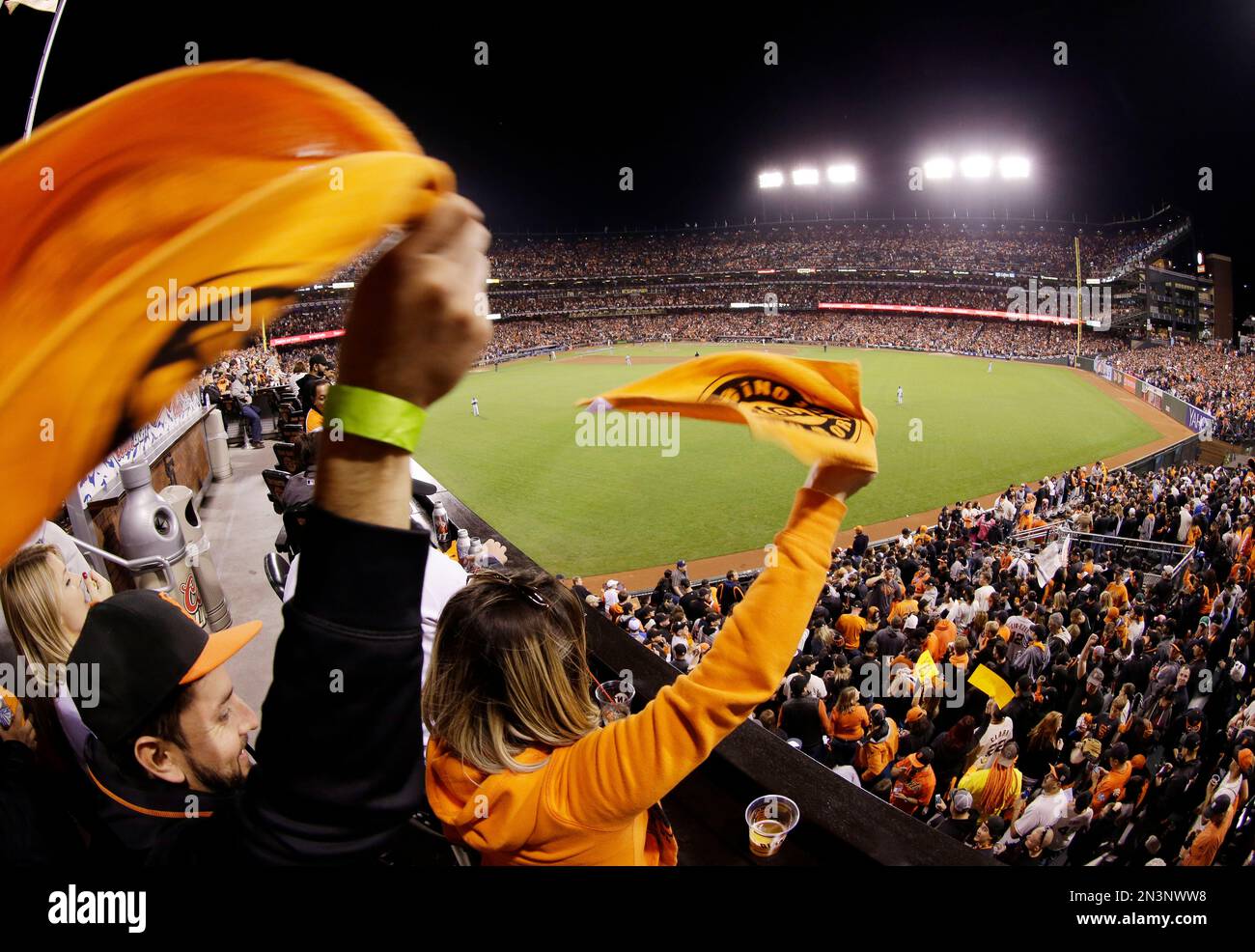 San Francisco Giants fans cheer during the seventh inning of Game 5 of ...