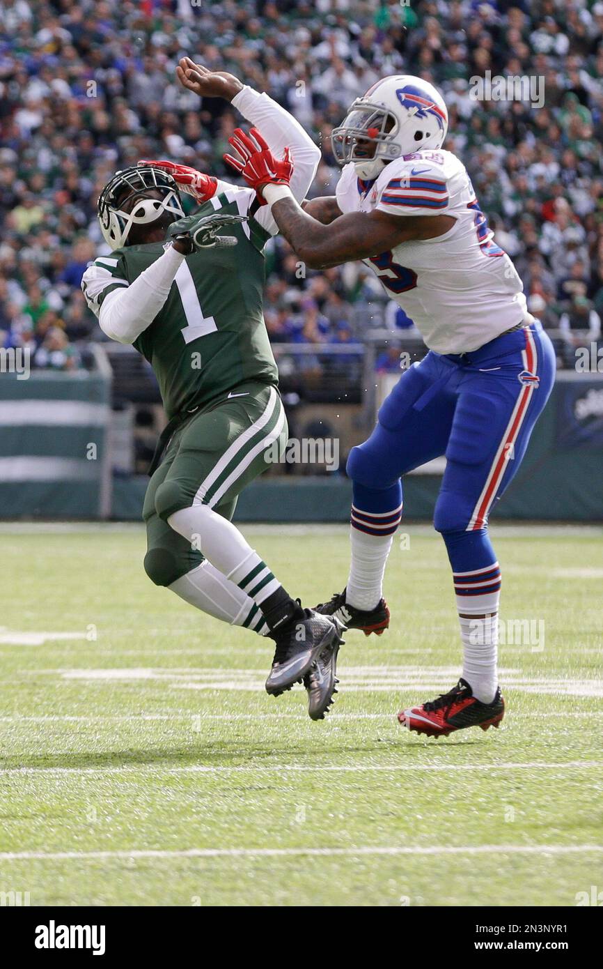 Buffalo Bills outside linebacker Nigel Bradham (53) knocks down New ...