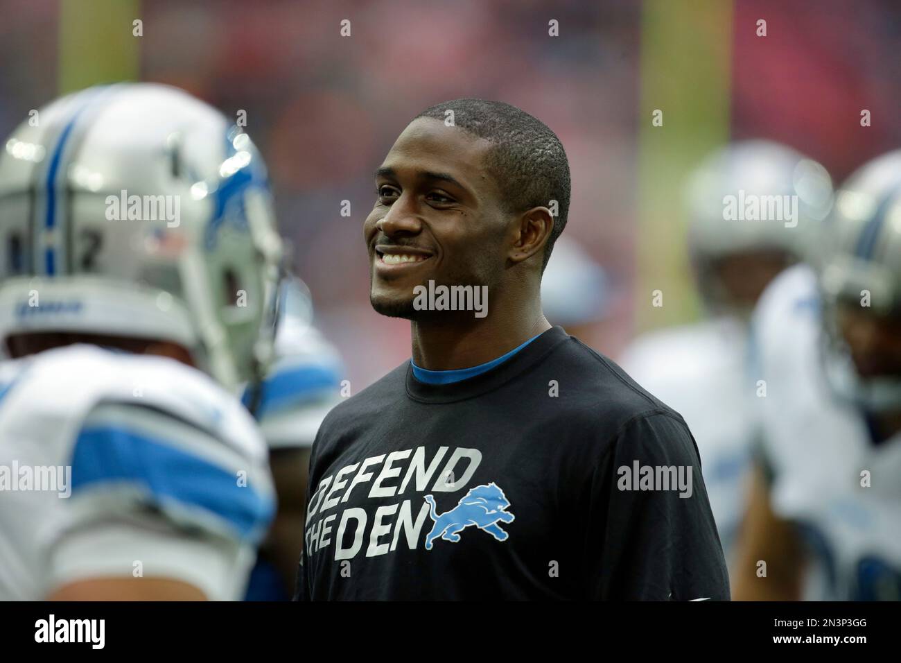 Detroit Lions running back Reggie Bush smiles before the NFL football ...