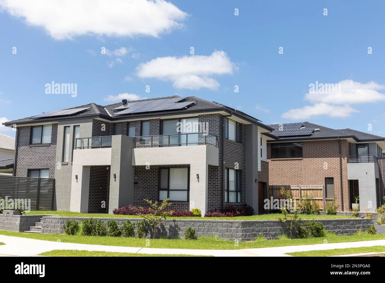 Australian housing estate development, new housing with rooftop solar ...