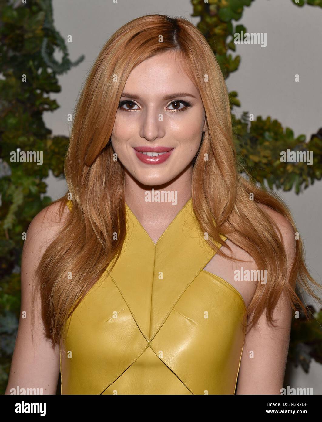 Bella Thorne attends ELLE's 21st annual Women In Hollywood Awards at ...