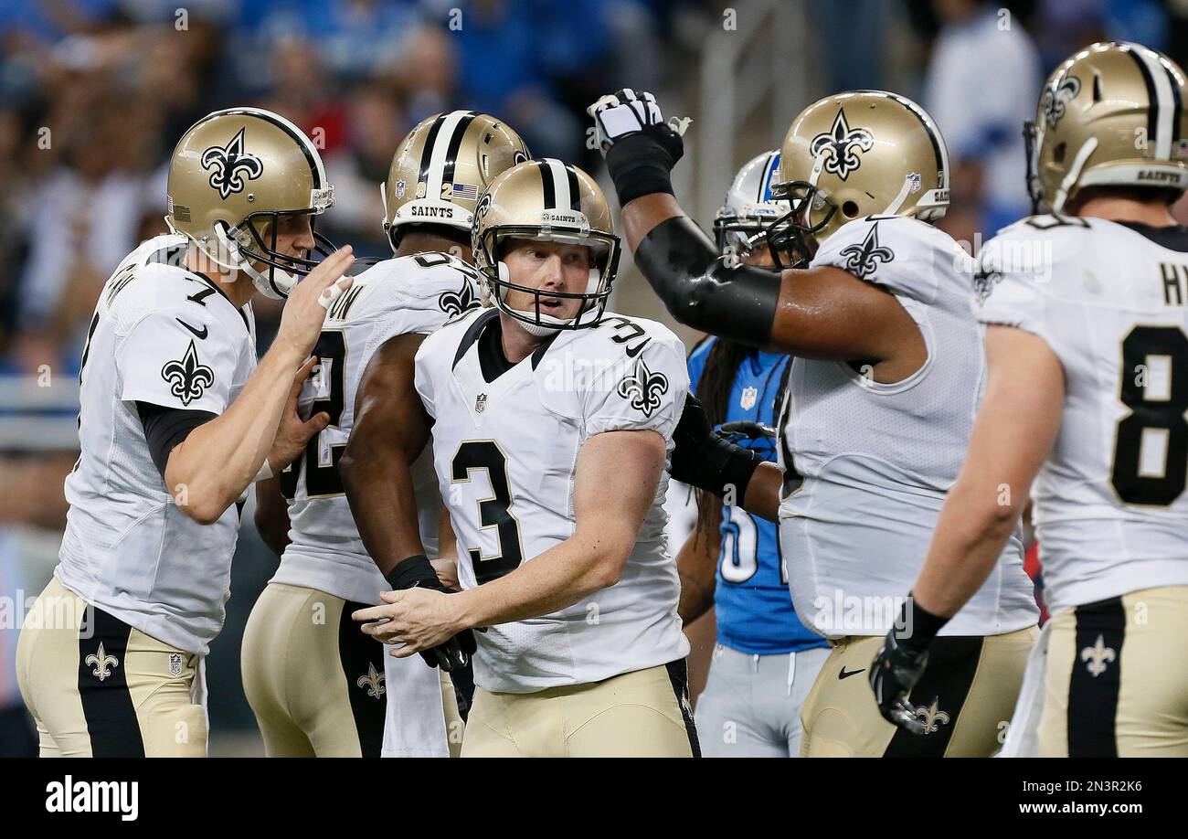New Orleans Saints kicker Shayne Graham (3) celebrates a field goal ...