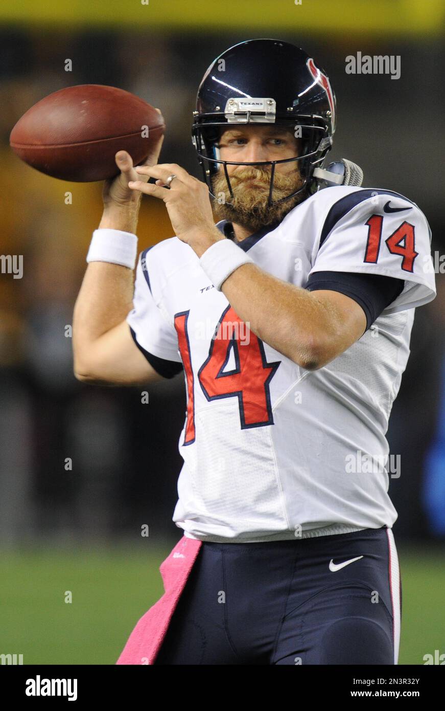 Houston Texans quarterback Ryan Fitzpatrick (14) warms up before the ...