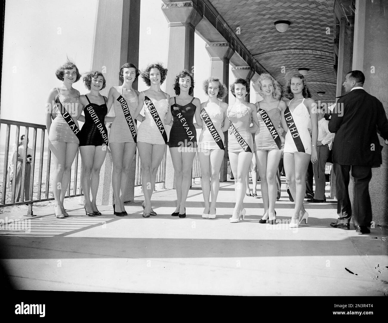 Nine contestants for title of Miss America stroll on boardwalk in ...
