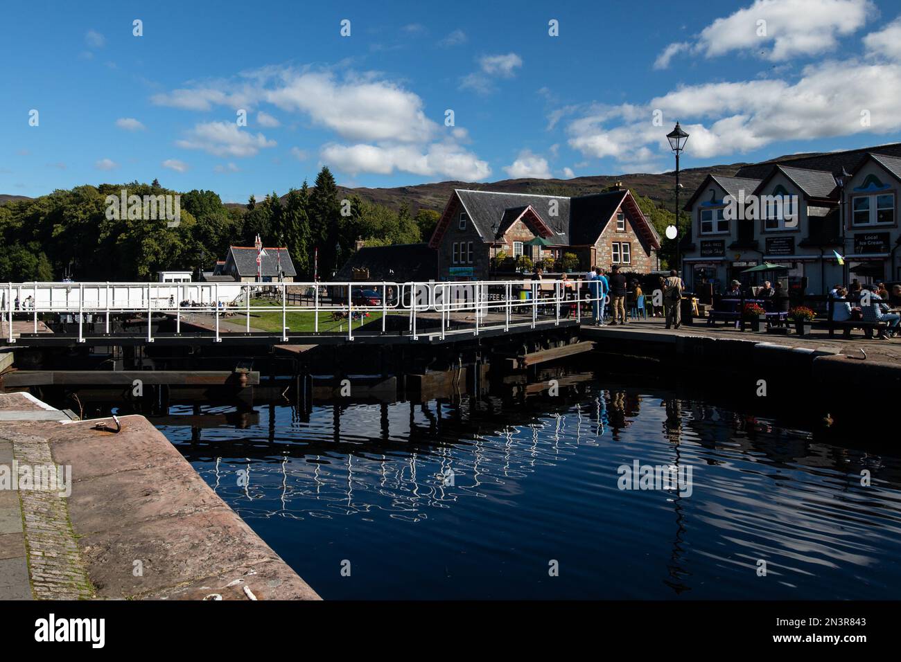 Fort Augustus Swing Bridge and Caledonian Canal (Swing Bridge built in ...