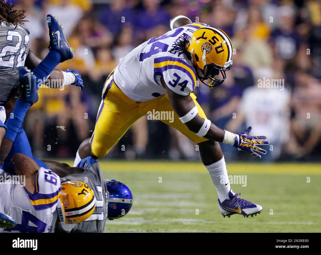 LSU running back Darrel Williams (34) carries in the first half of an ...