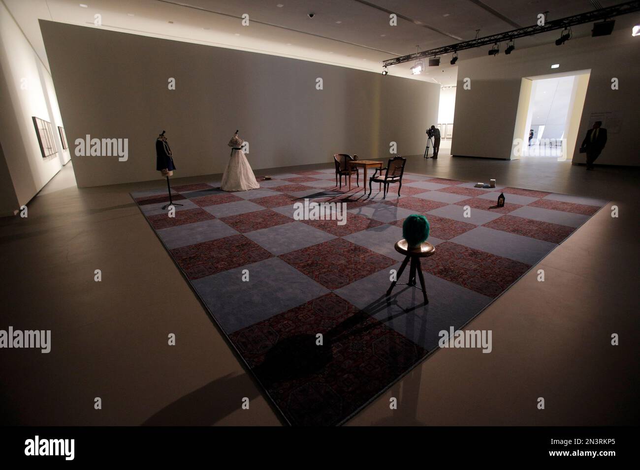 "La Partie de L'opera" by French artist Dominique Gonzalez-Foerster is ...