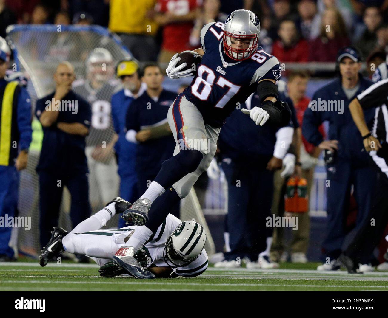 New England Patriots tight end Rob Gronkowski (87) runs from New York ...