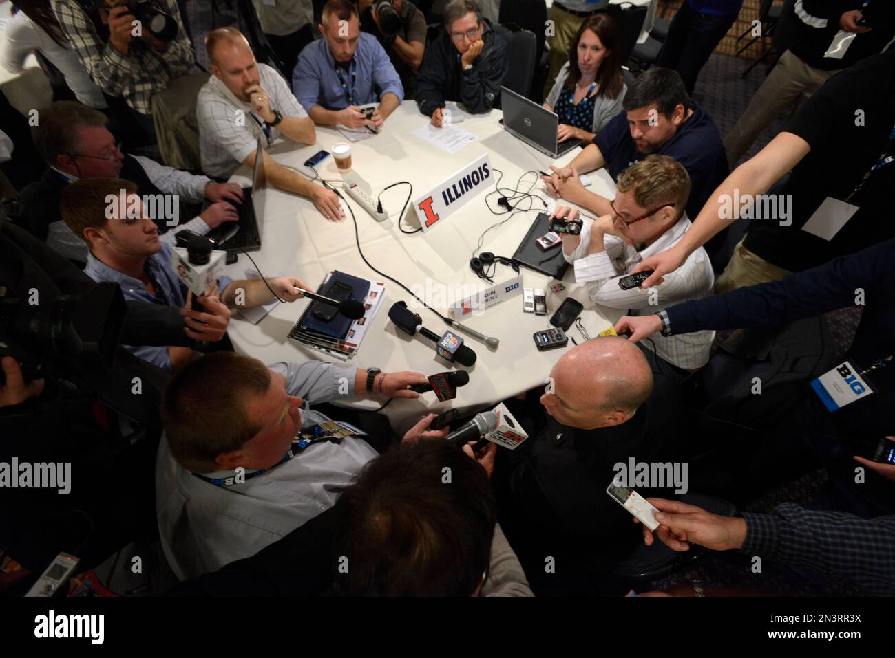 Illinois men's head coach John Groce talks with the media during the ...