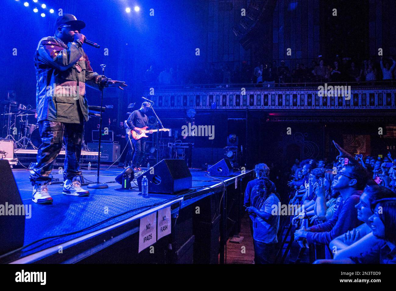 Big Boi of Outkast performs with Phantogram at The Tabernacle on ...