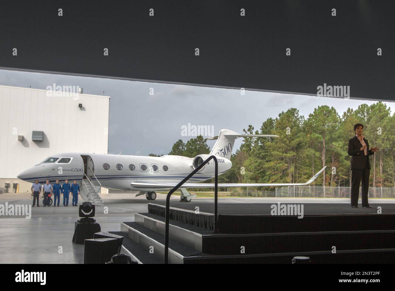 Phebe Novakovic, CEO General Dynamics, introduces the new Gulfstream ...