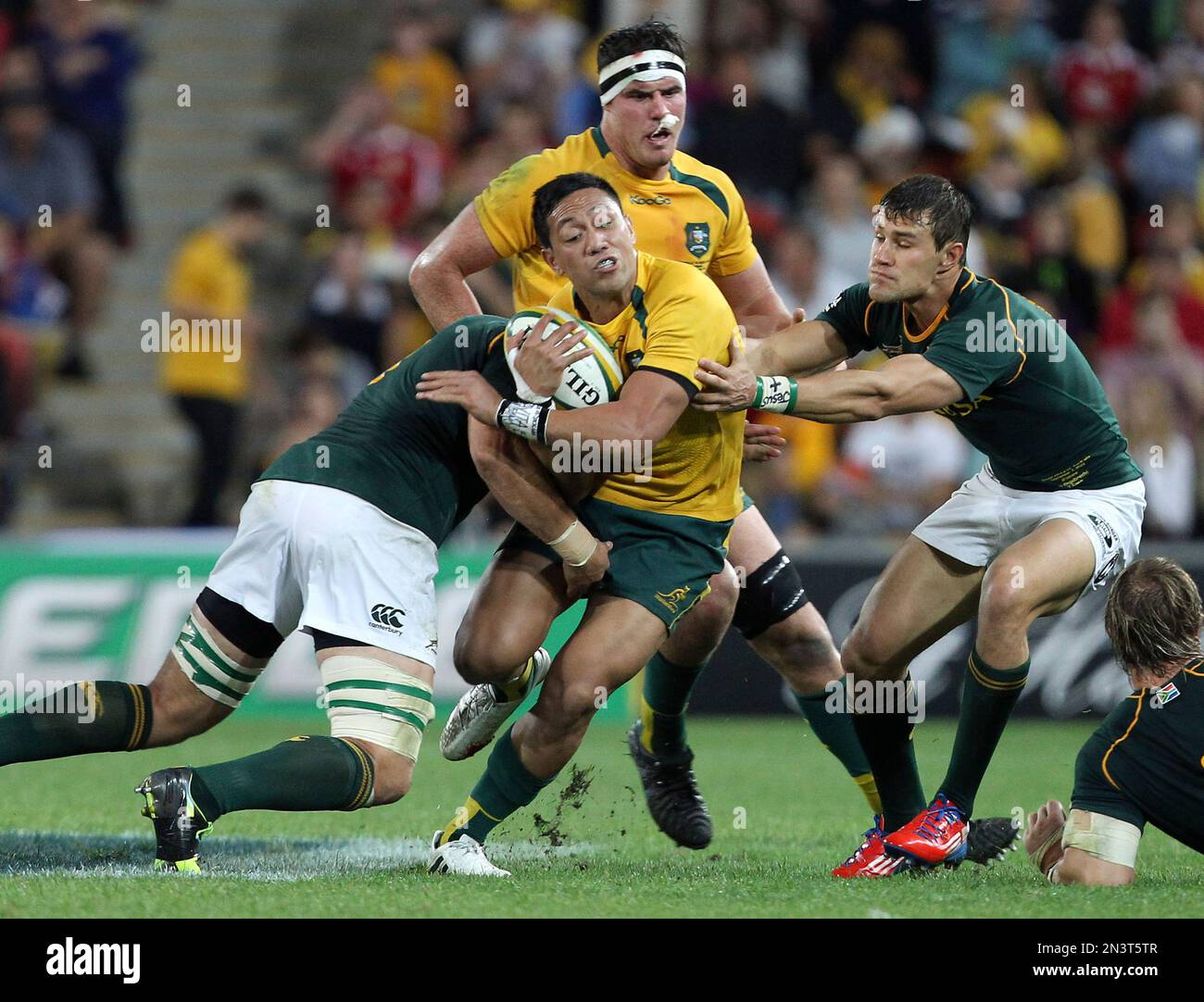 FILE - In this Sept. 7, 2013 file photo, Christian Leali'ifano, center ...