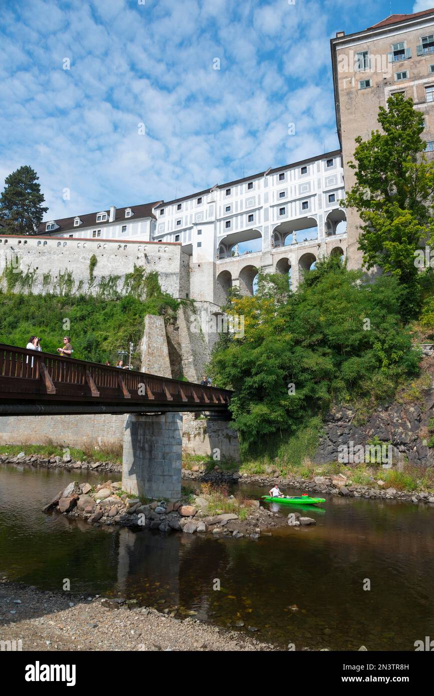 Plastovy most mantle bridge and Cesky Krumlov Castle, Krumlov Castle ...