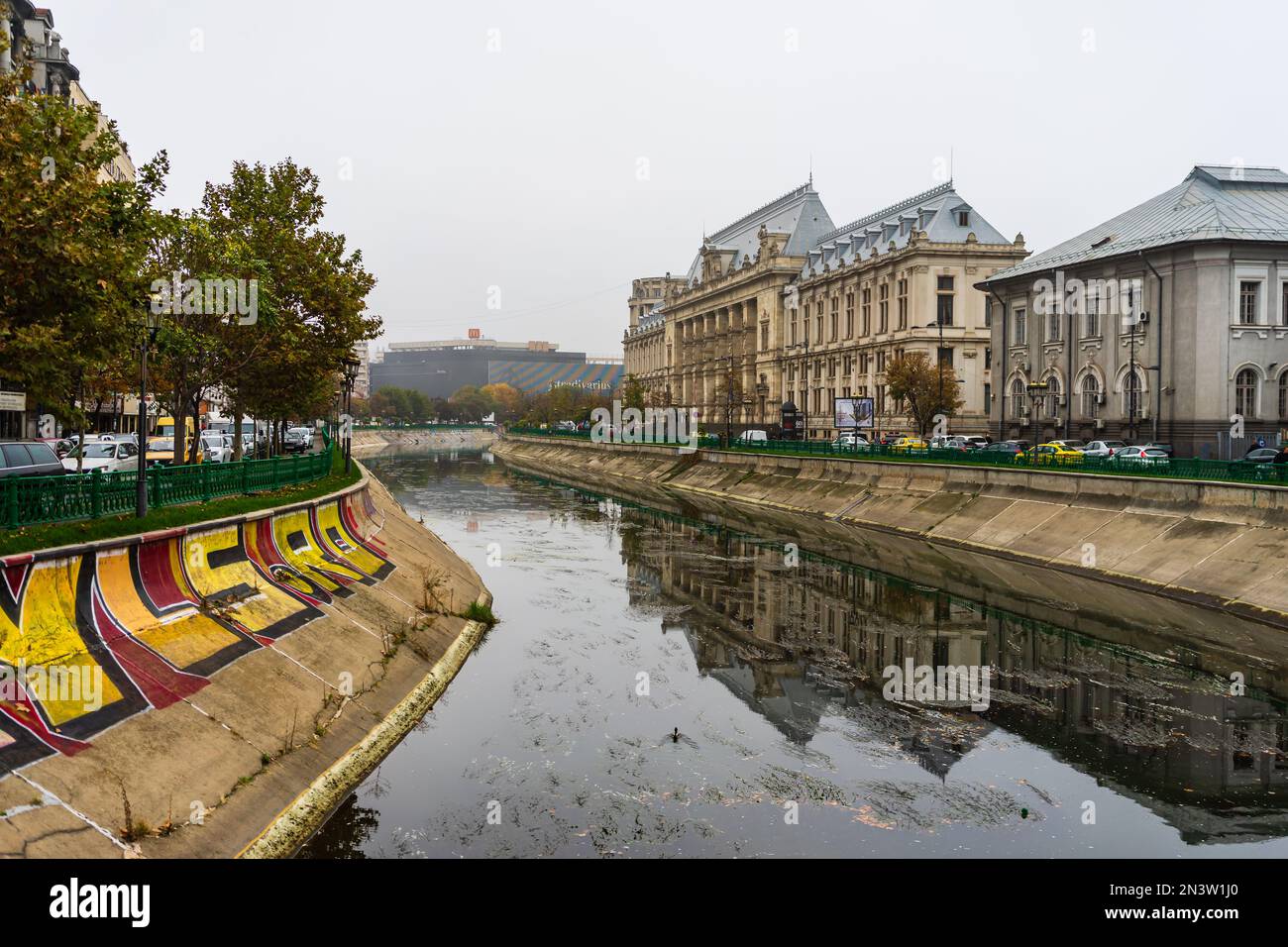 Bridge over Dambovita River. Cityscape Bucharest, Romania, 2023 Stock ...