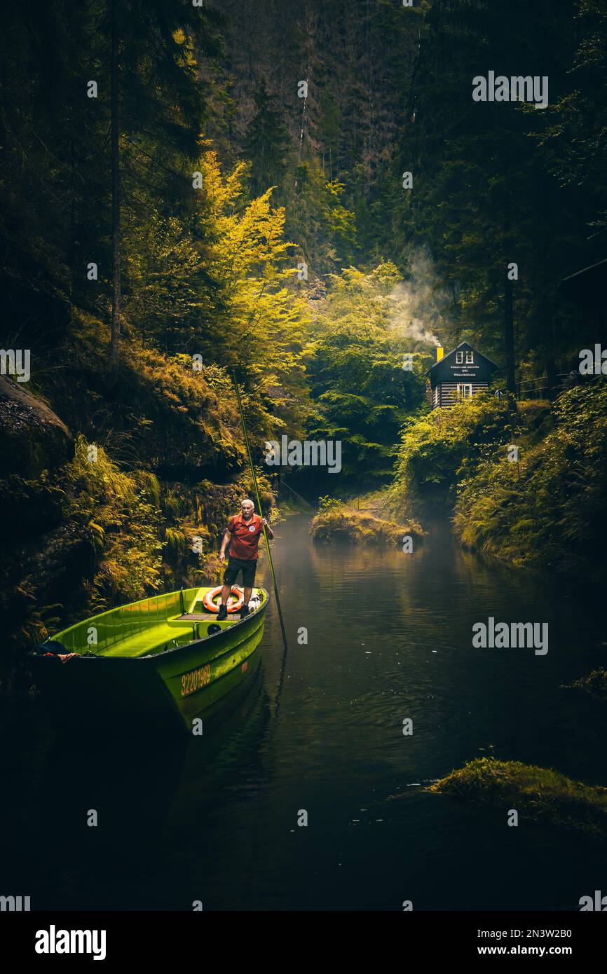 Autumn in the Edmundsklamm with river boat small house, Kamenice ...