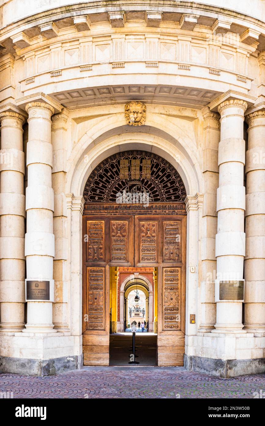 Entrance gate to Palazzo Carignano, Piazza Carignano, Turin, Piedmont ...