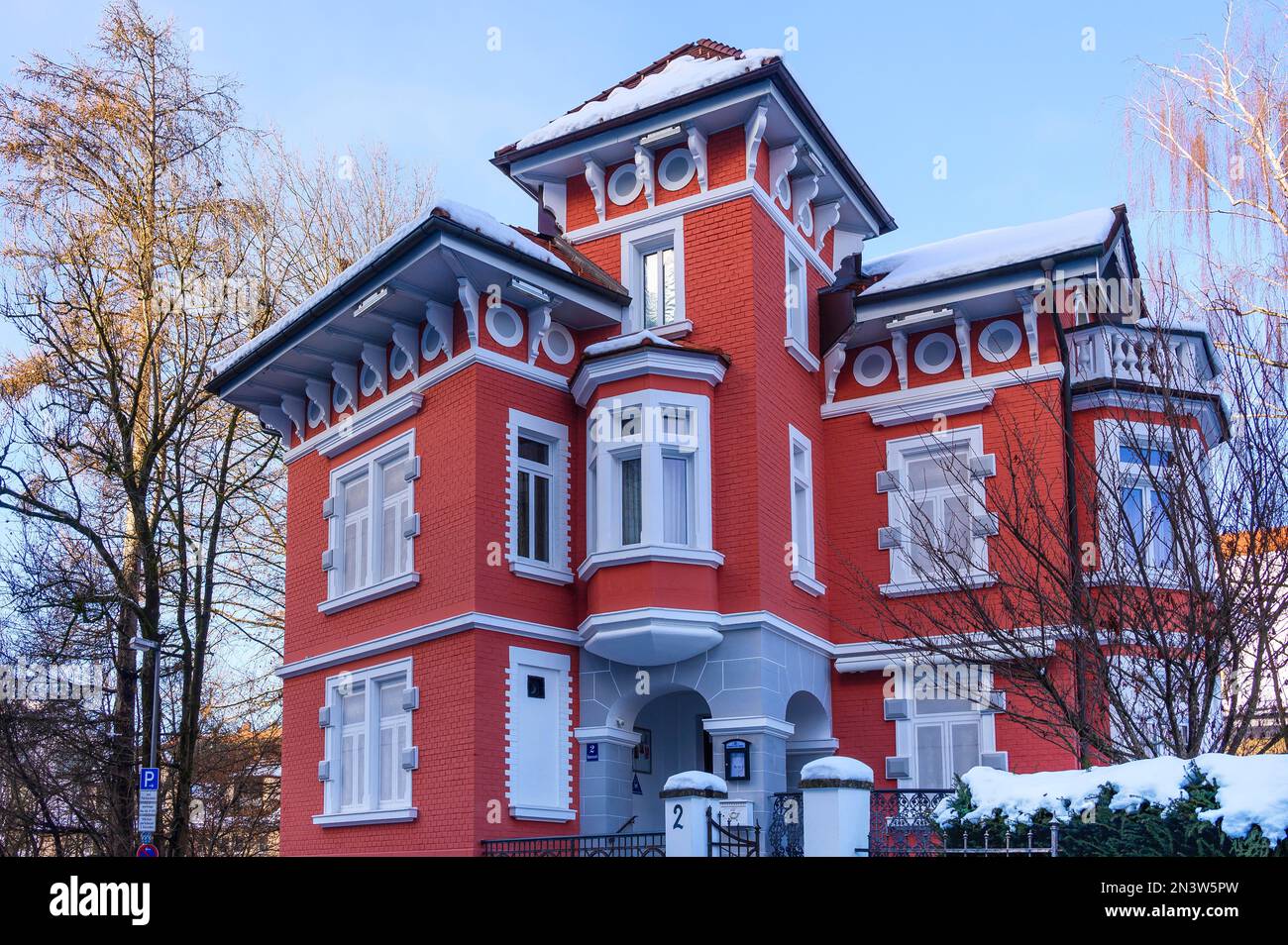 Clinker brick house hi-res stock photography and images - Alamy