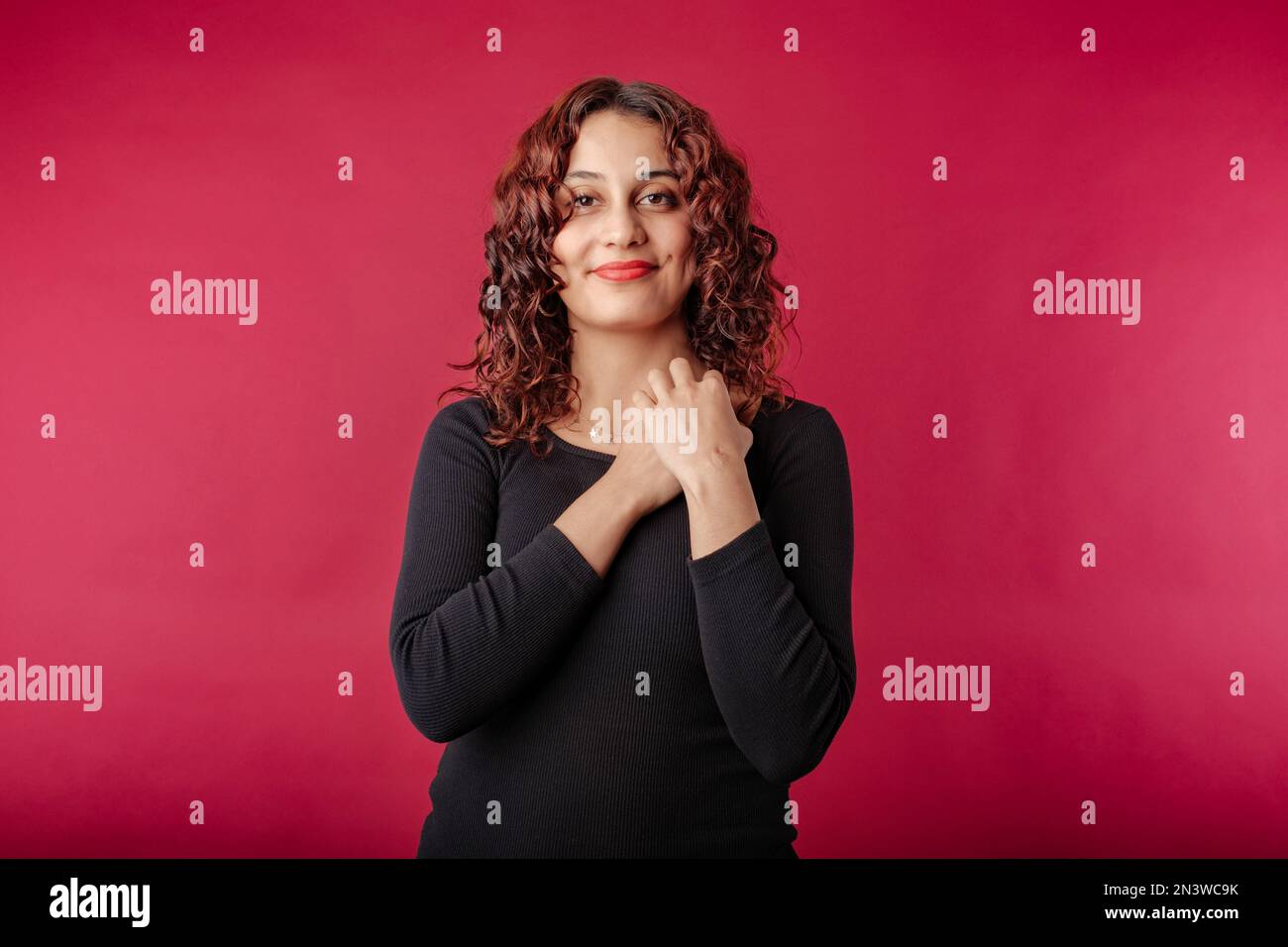 Black woman standing proud pose hi-res stock photography and images - Alamy