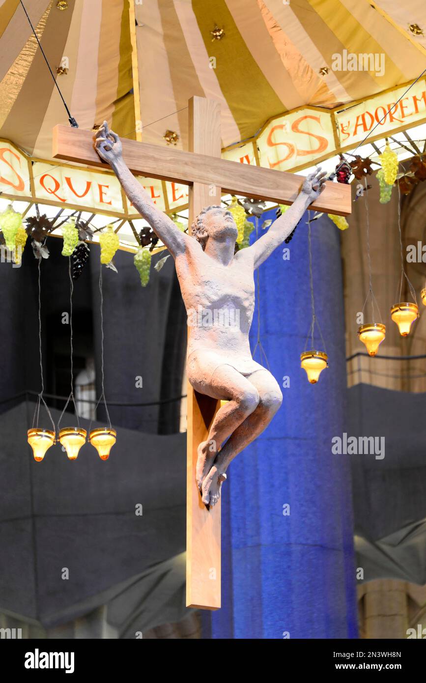 Altar area, interior of the Sagrada Familia or Basilica i Temple ...