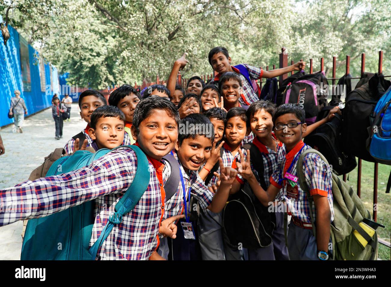School class on a field trip, near Delhi, Rajasthan, India Stock Photo ...
