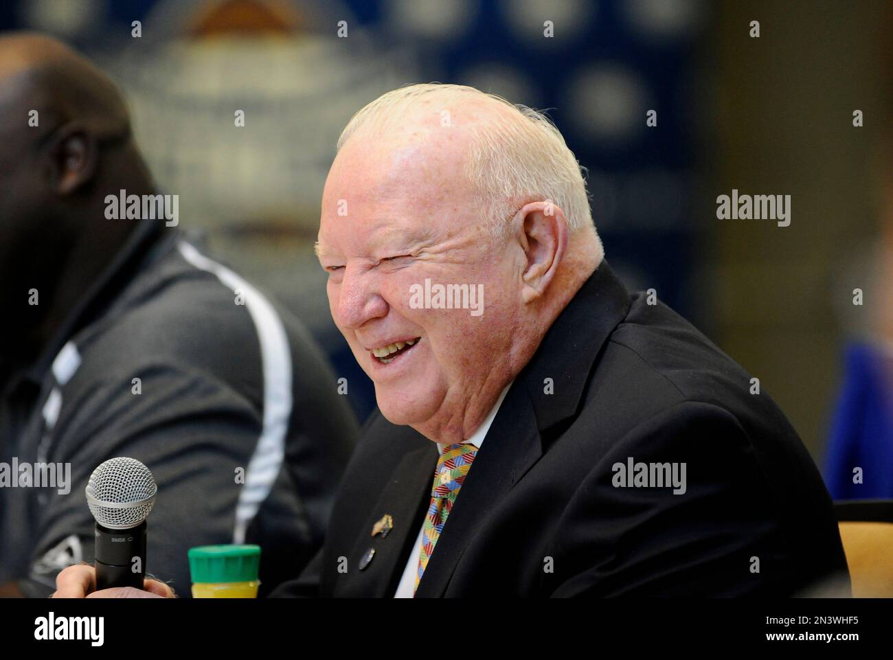 Former Navy and Temple college football head coach Wayne Hardin smiles ...