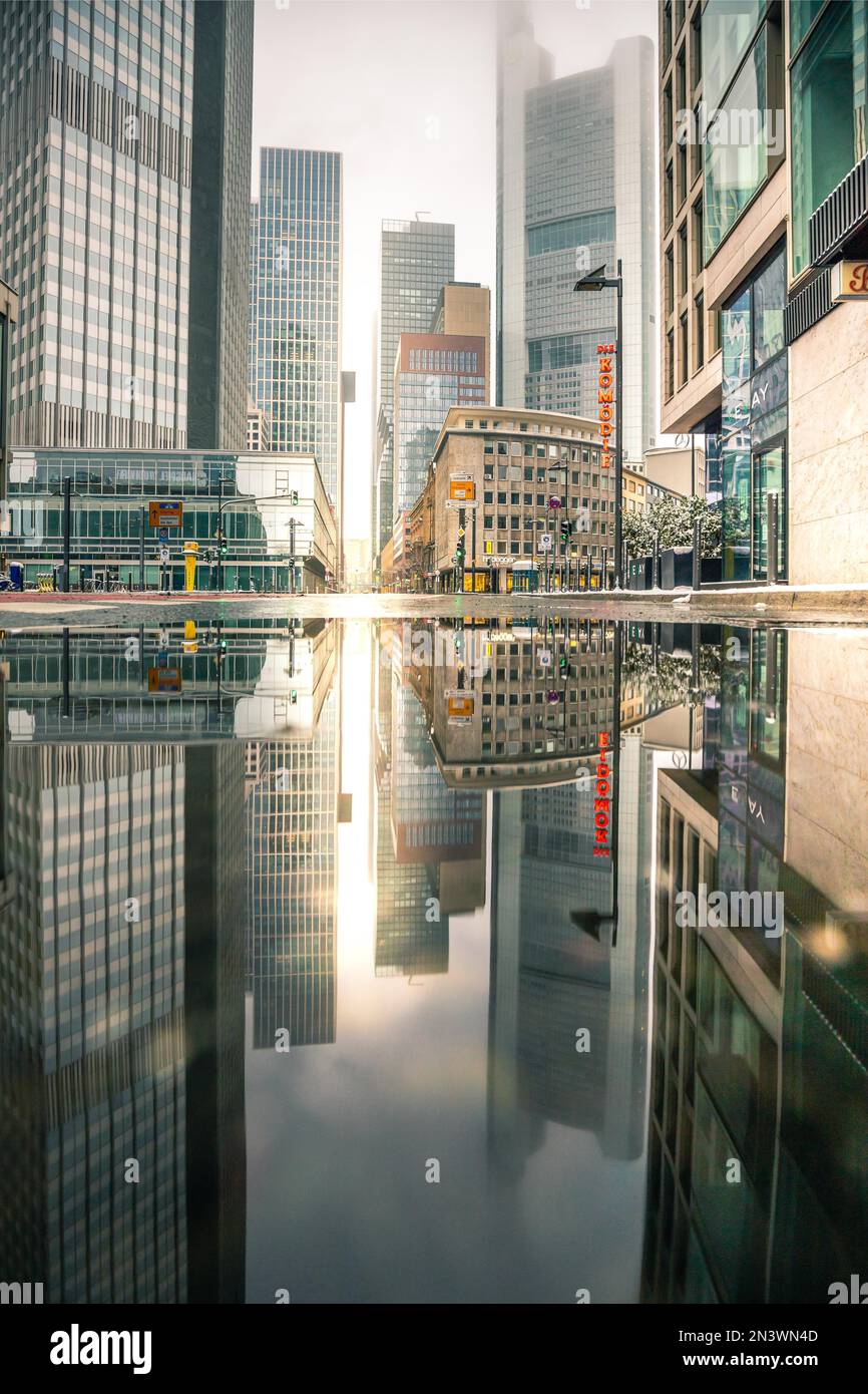 Skyscraper canyon in Frankfurt am Main with view into Neue Mainzer ...