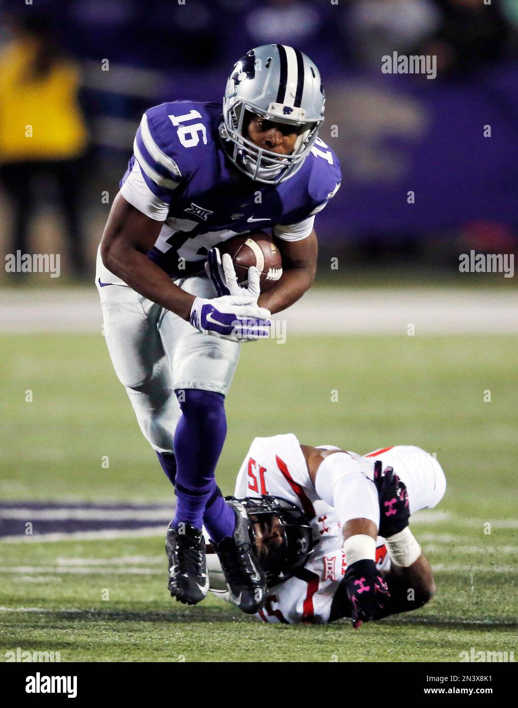 Kansas State wide receiver Tyler Lockett (16) breaks away from Texas ...