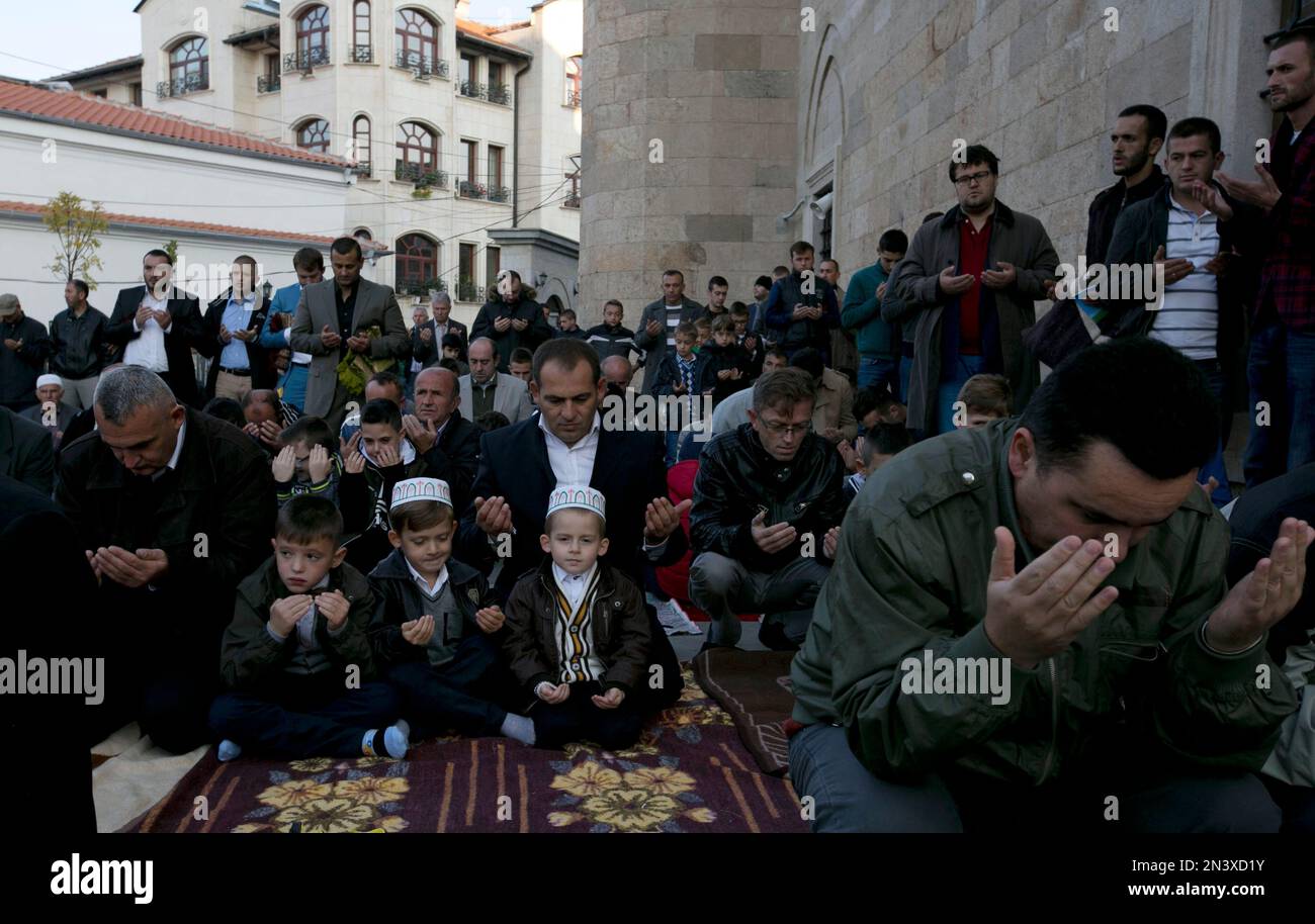 Kosovo Muslims offer Eid al-Adha prayers outside Sultan Mehmet Fatih ...