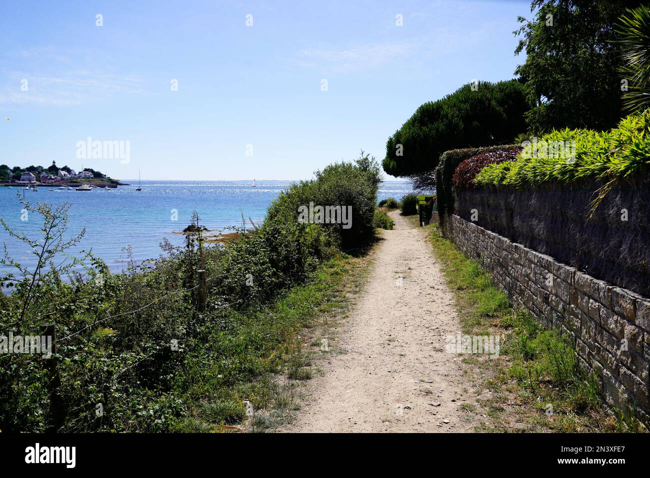 beach access walking pathway in arzon coast ocean atlantic vannes ...