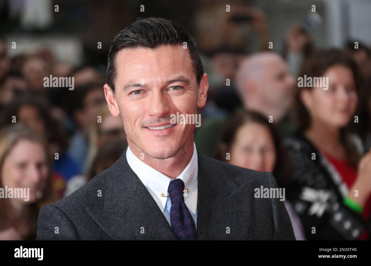 Actor Luke Evans arrives for the premiere of the film Dracula Untold in ...