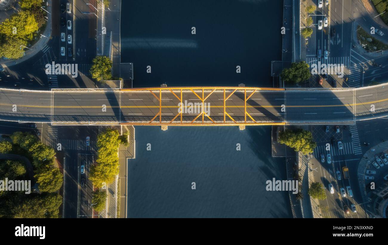 Birds eye aerial view bridge hi-res stock photography and images - Alamy