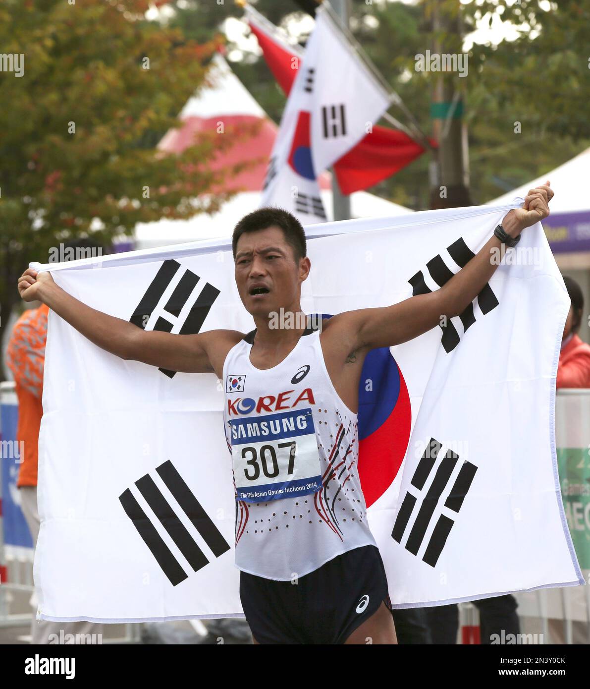 Silver medalist South Korea’s Park Chil-sung celebrates after crossing ...