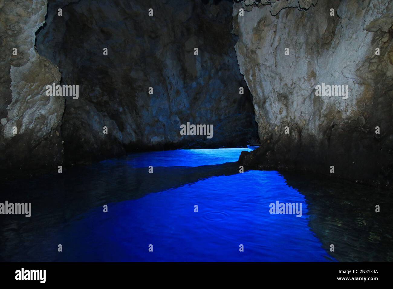 Cave europe hi-res stock photography and images - Alamy