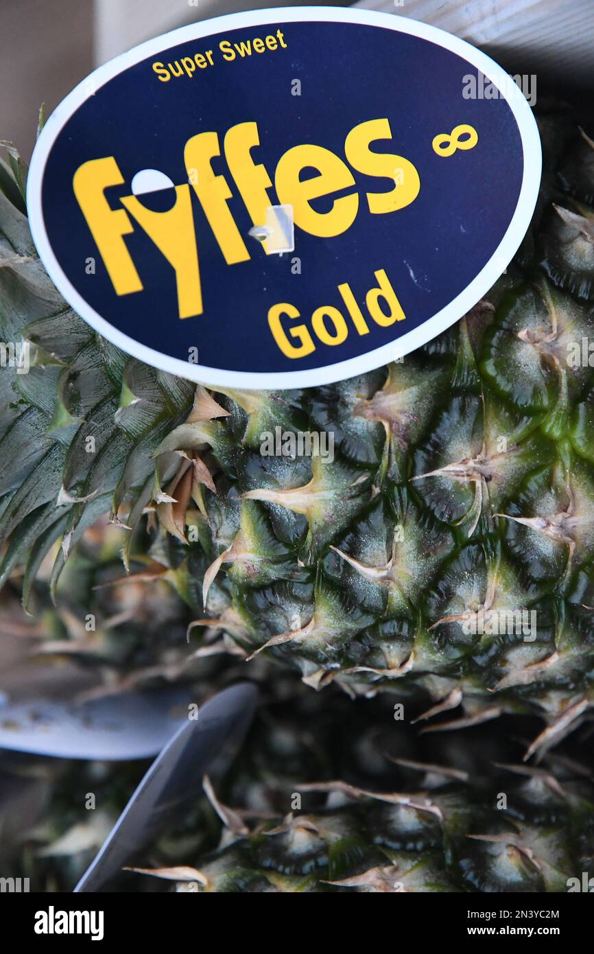 Fyffes gold hi-res stock photography and images - Alamy