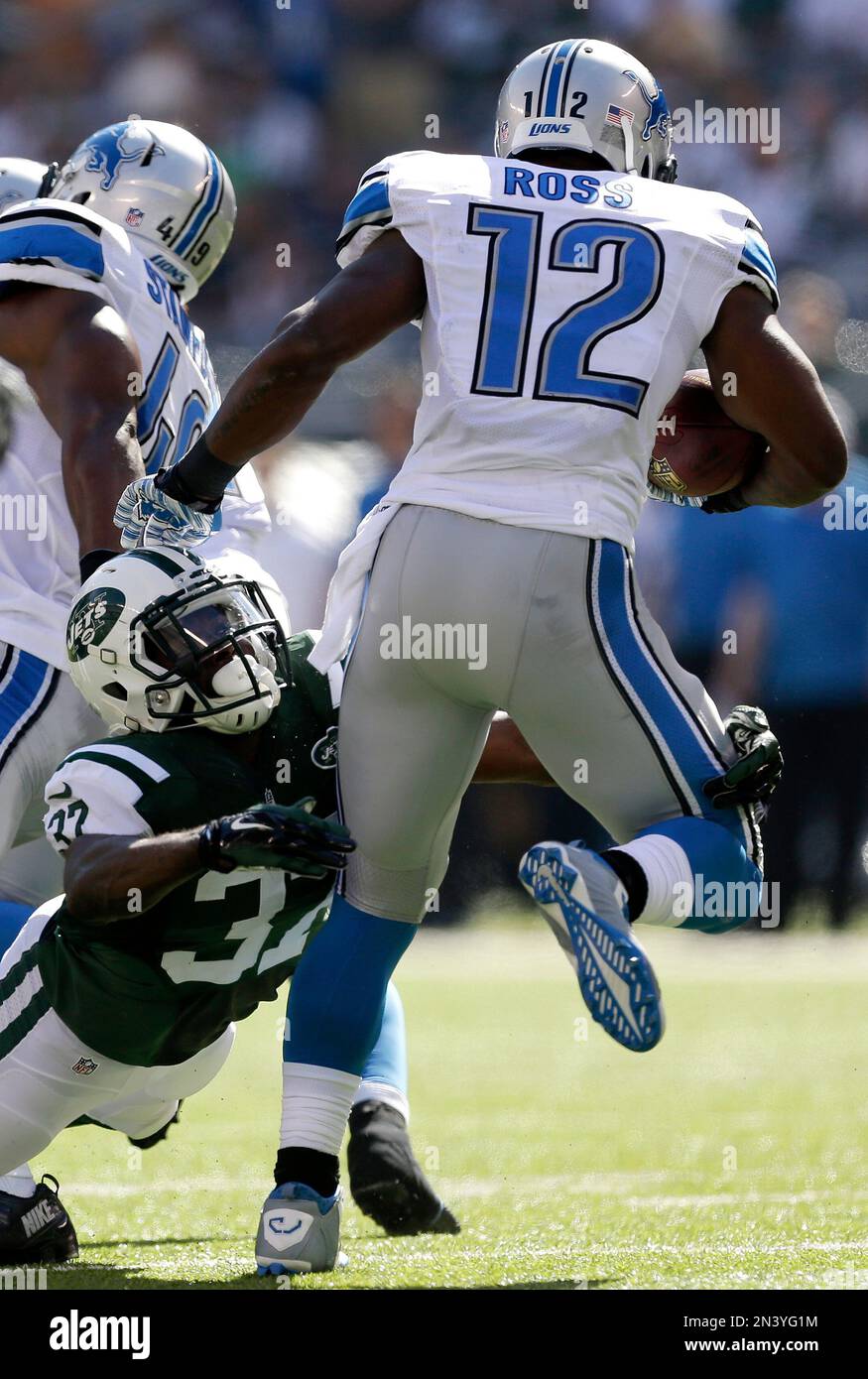 New York Jets free safety Jaiquawn Jarrett (37) makes a tackle on ...