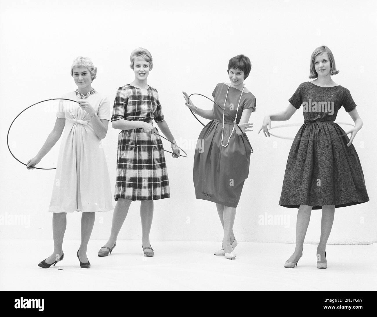Hula hoop craze 1958 Black and White Stock Photos & Images - Alamy