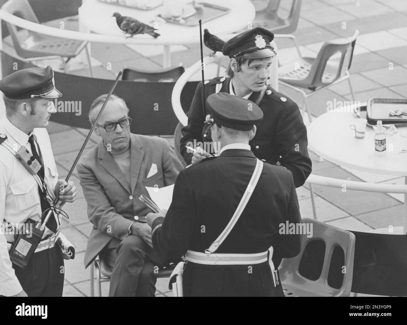 Bank robbery 1970s hi-res stock photography and images - Alamy